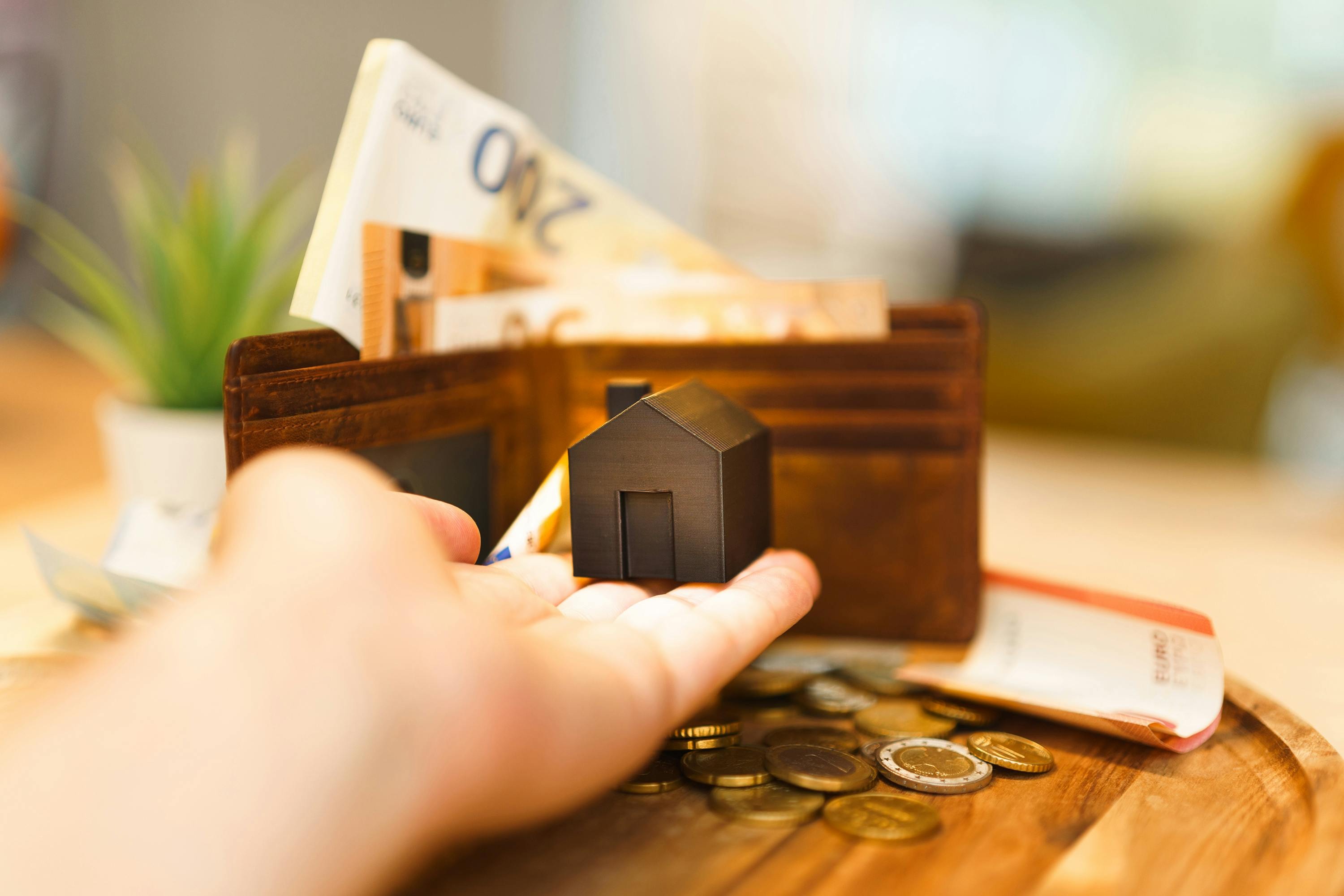 How to Save Money on Student Accommodation in the UK? | THE Campus ...