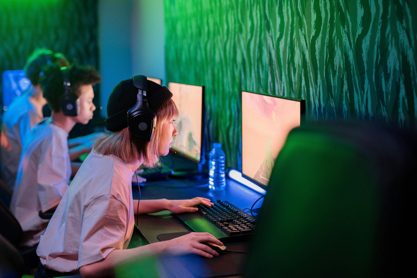 Modernising university computer labs: meeting the demands of today's ...